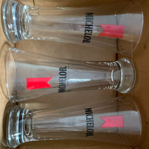 Dining | Michelob Red Ribbon Logo Beer Pilsner Glasses Glassware Set Of ...